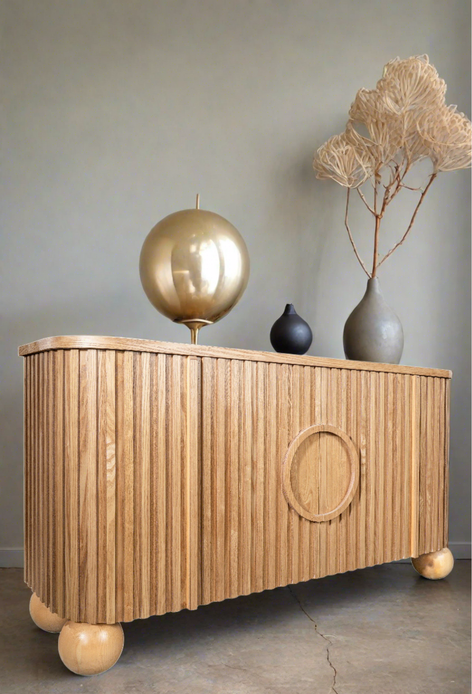 Sideboards-Storage – Statements by J